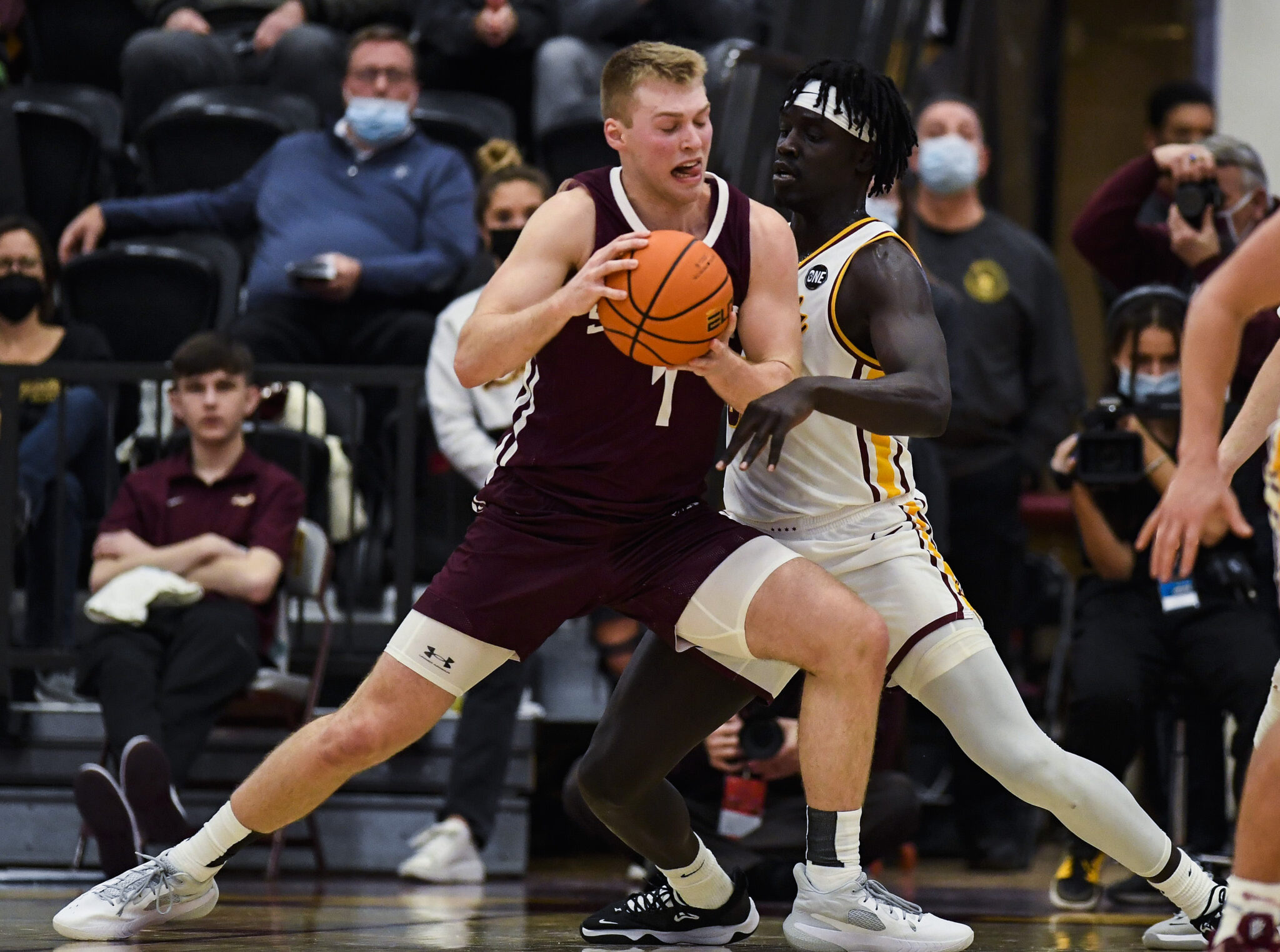 Illinois Basketball's Marcus Domask Limited by Hamstring - Armchair ...