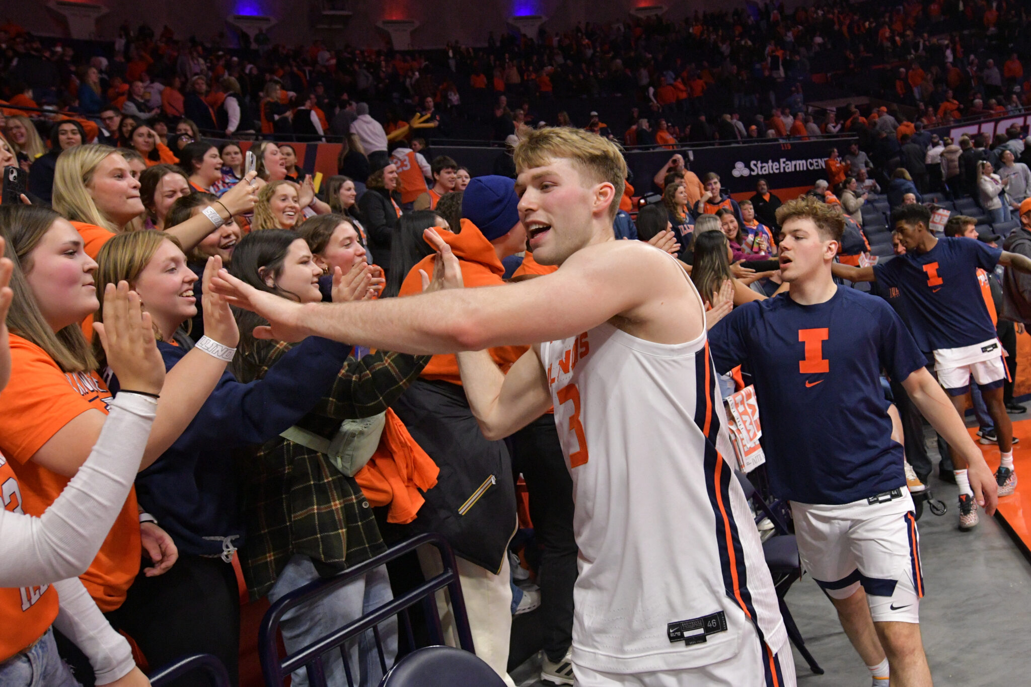 Illinois Basketball Guard Marcus Domask Signs with Chicago Bulls ...