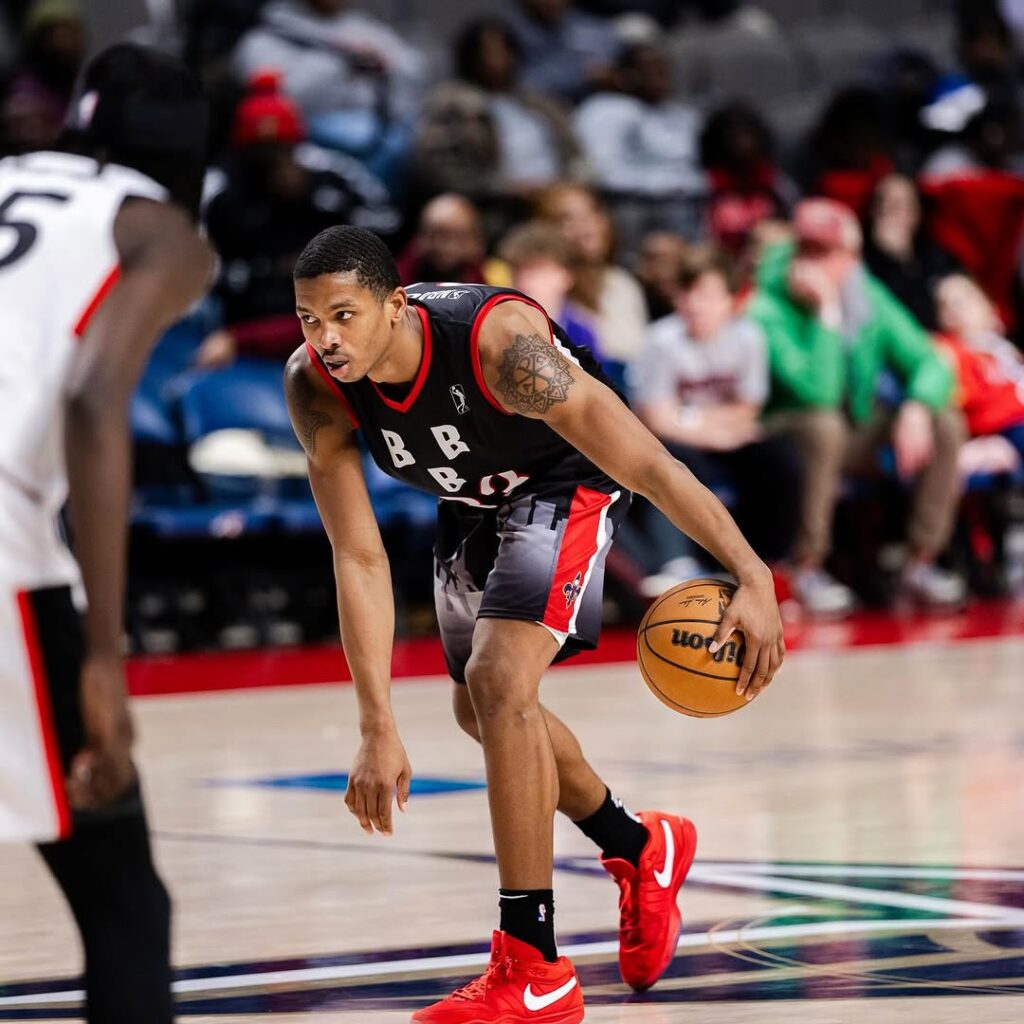 Former Illini Malcolm Hill signs Exhibit-10 deal with Philadelphia ...